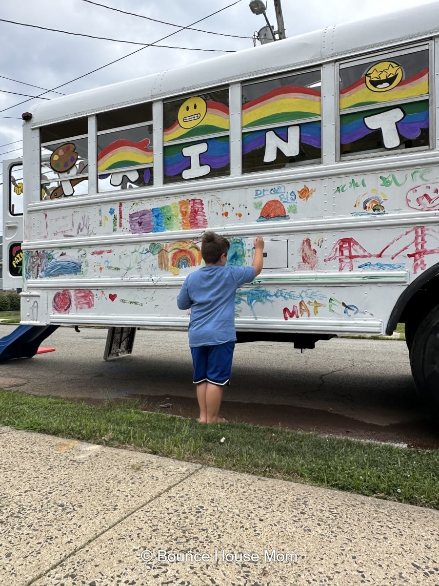 PAINT & PLAY BUS PACKAGE - Hire in NJ | Bounce House Mom